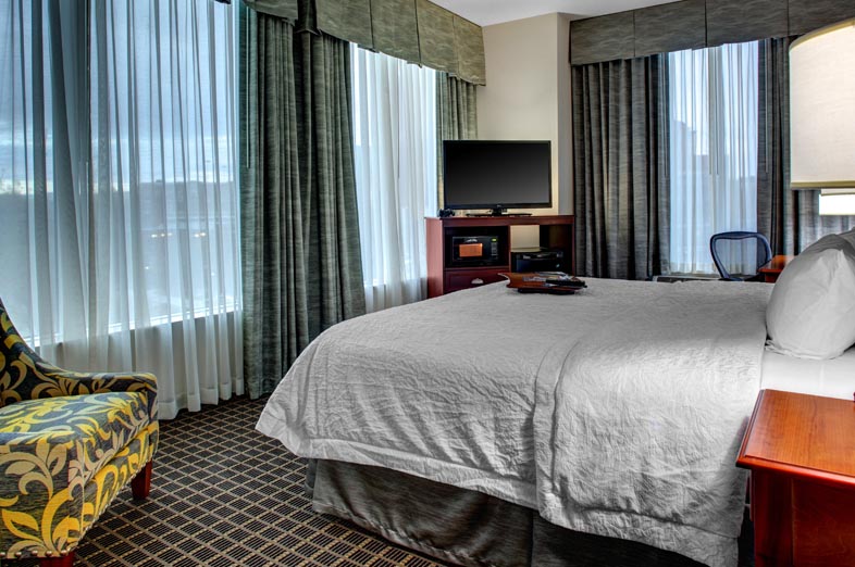 Hampton Inn & Suites by Hilton Greenville Downtown Riverplace ...